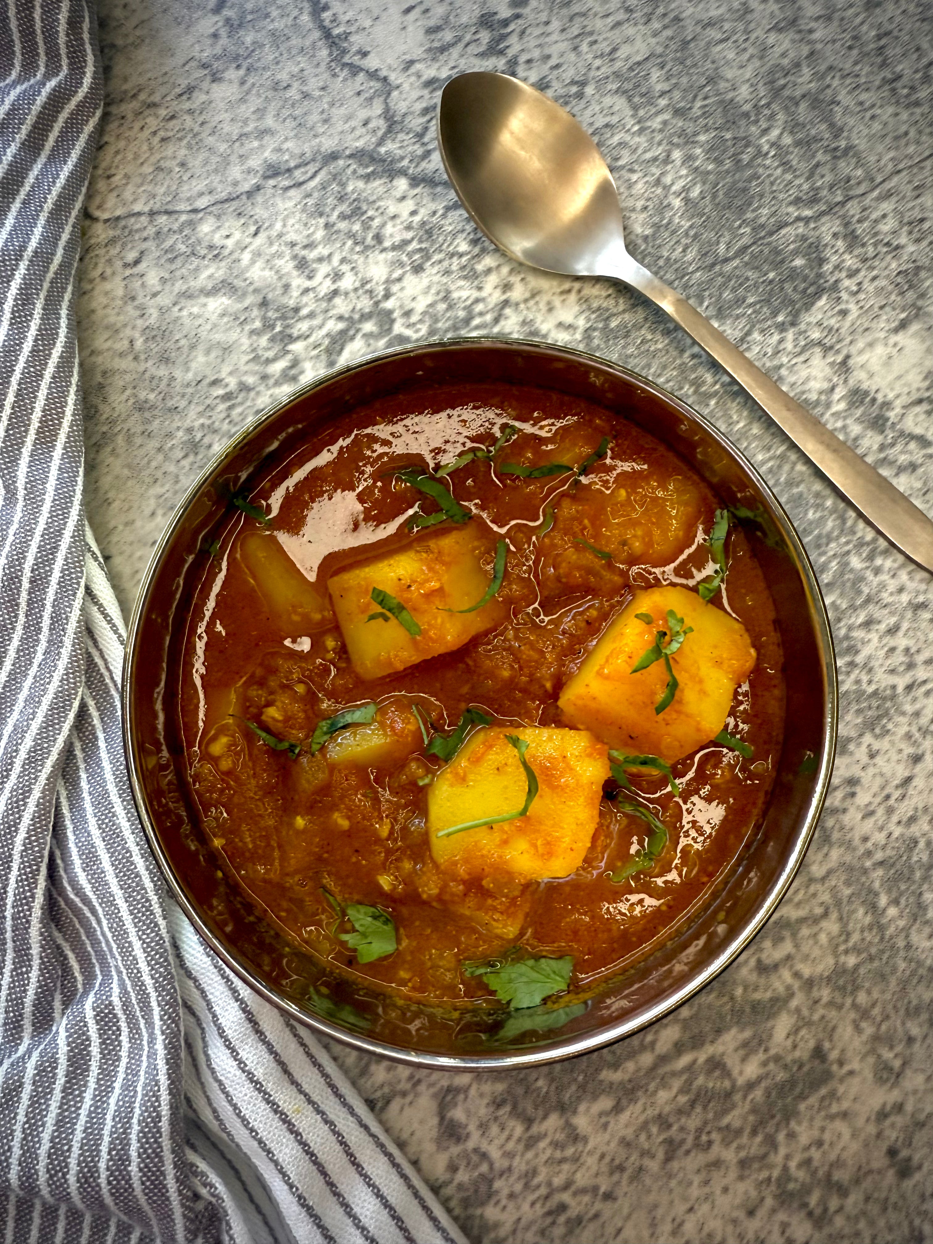 Aloo Tamatar Jhol(T) – Healthy Tiffin